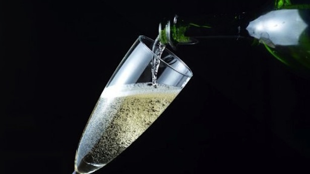 Roederer Cristal ’04 Champagne maintains record price on Liv-ex | Malay ...