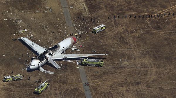 Asiana crash survivors plead for ambulances for hurt passengers | Malay ...