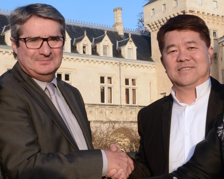 France steps up search for China tycoon after chopper crash (VIDEO ...